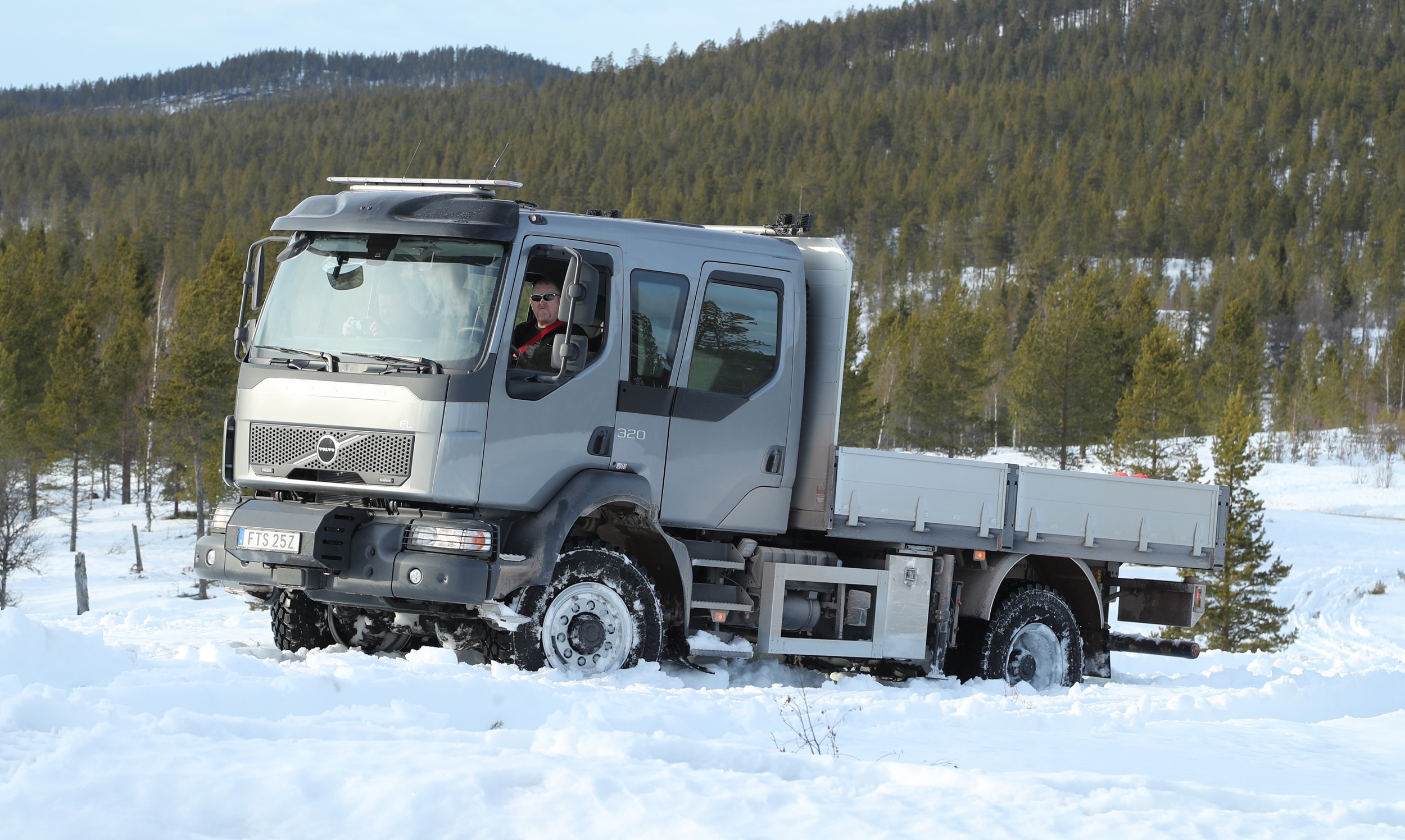 Vernieuwde Volvo FL 4x4 voor veeleisende taken